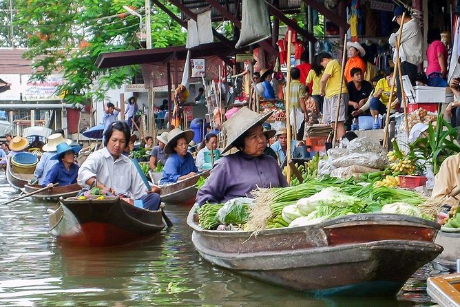 Maeklong Railway Market & Damnoensaduak Floating Market Tour (SHA Plus) - The Itinerary in Detail