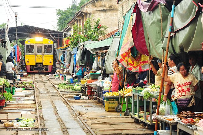 Maeklong Train Market & Damnoensaduak Floating Market Tour - The Sum Up