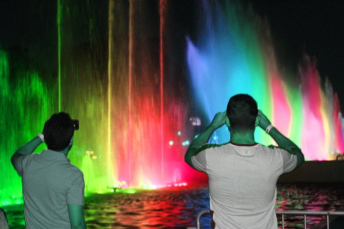 Magic Fountains Park & Bohemian Barranco at Night (Small Group) - Magic Water Circuit: A Vibrant Spectacle