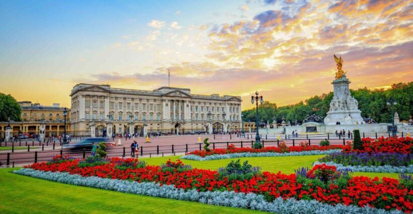 Magic of London Tour with Afternoon Tea at Harrods - A Deep Dive into the Itinerary and What It Means for You