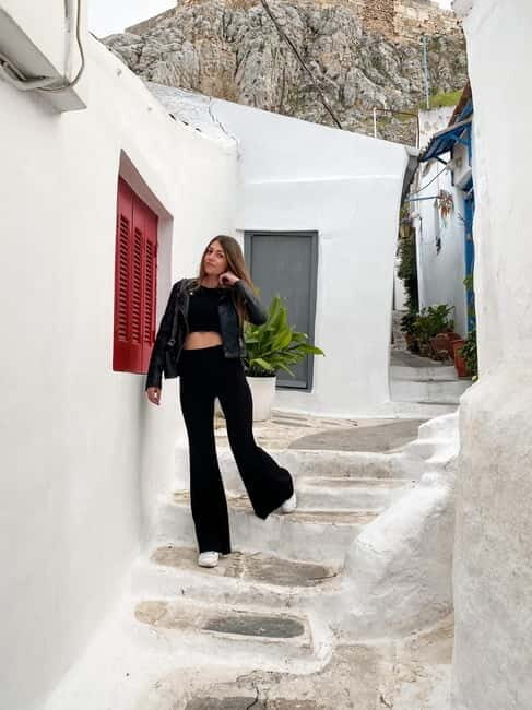 Magic Walk in Athens with Local Friends - Key Points