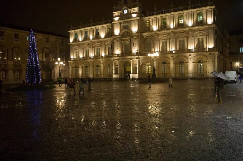 Magical Christmas in Catania: Private Tour among Lights, Nativity Scenes and Sicilian Flavors - Key Points
