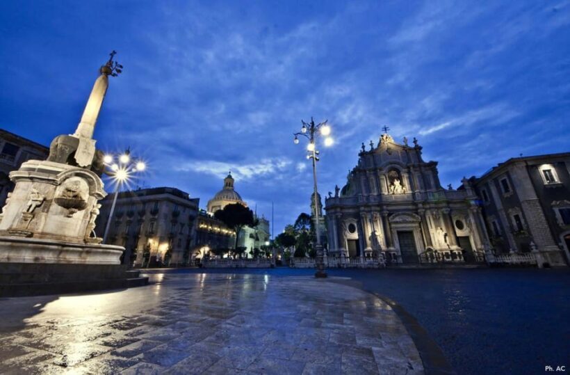 Magical Christmas in Catania: Private Tour among Lights, Nativity Scenes and Sicilian Flavors - The Perfect Introduction to Sicilian Christmas