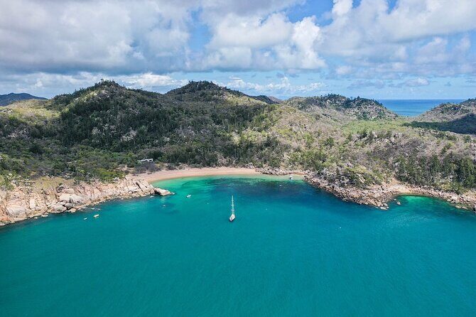 Magnetic Island Sailing Cruise ex Townsville - Lunch and Drinks: Local Flavors on Deck
