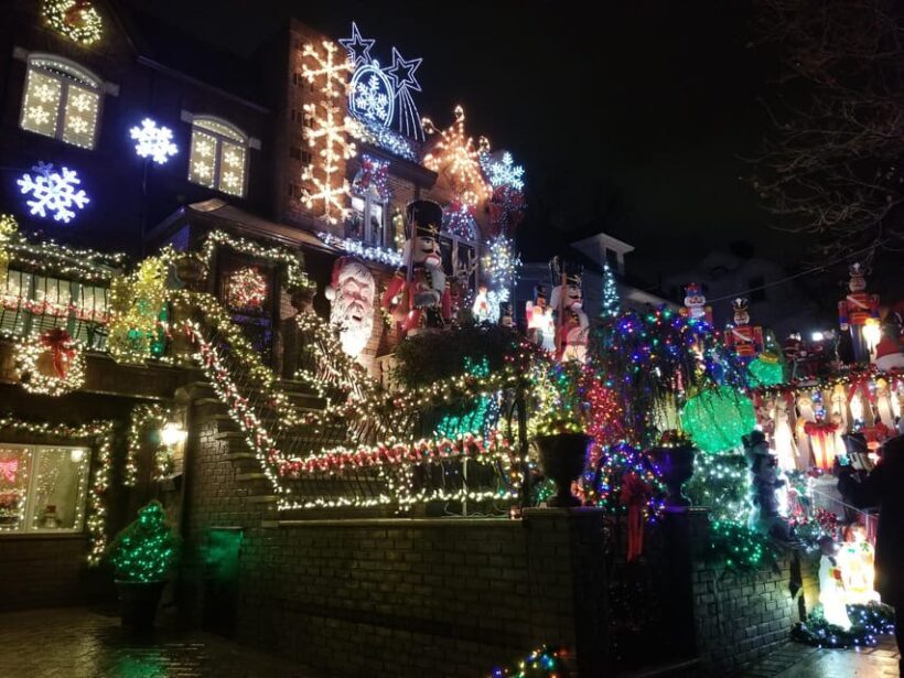 Magnificent Christmas Lights Tour of Dyker Heights Brooklyn - FAQ