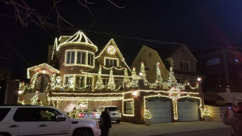 Magnificent Christmas Lights Tour of Dyker Heights Brooklyn - What’s Included and What’s Not