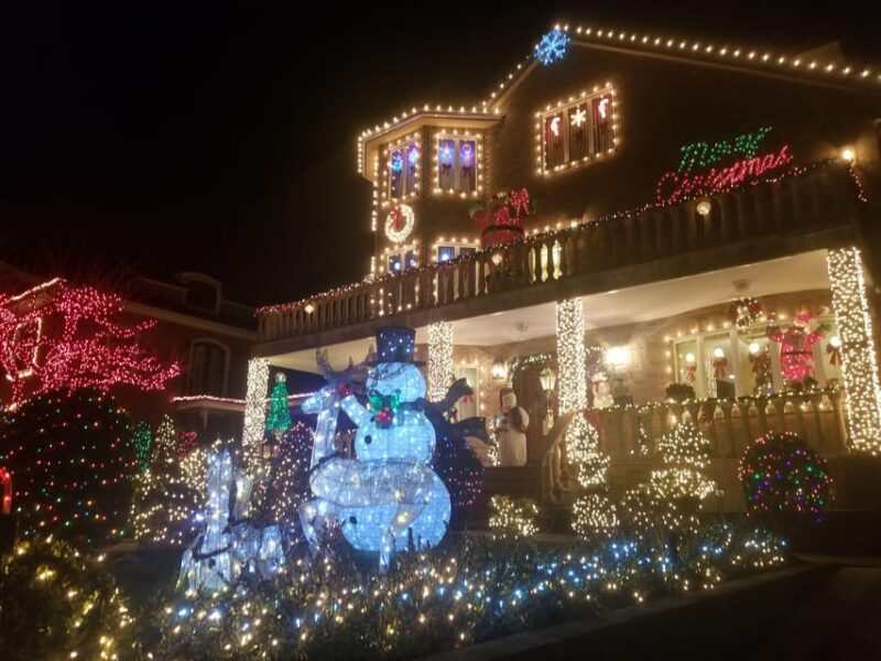 Magnificent Christmas Lights Tour of Dyker Heights Brooklyn - Frequently Asked Questions