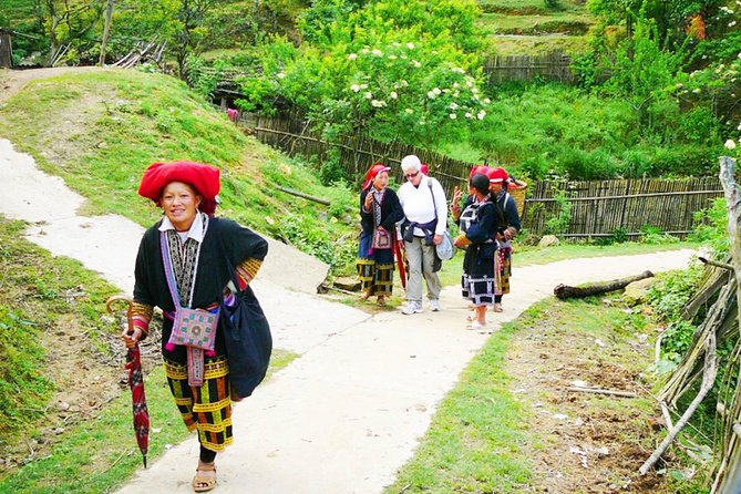 Mai Chau Private Day Tour: Hiking & Biking in Pristine Landscapes - Exploring Mai Chau by Bicycle: Village Life Up Close