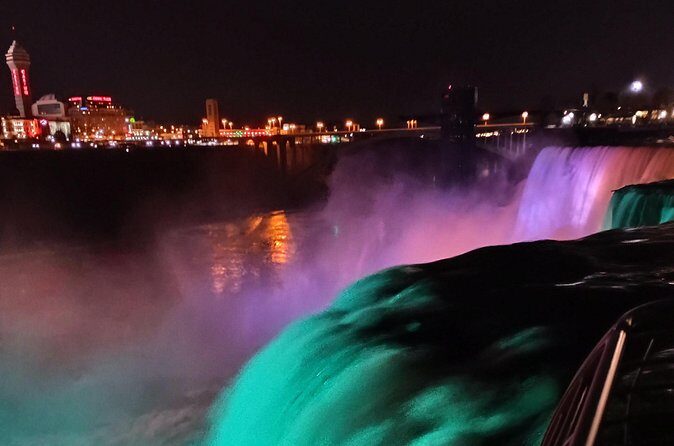 Maid of the Mist Nighttime Fireworks and Lights Tour in Canada - FAQ