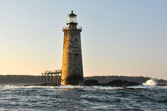 Maine Fall Foliage Private Lobster Boat Cruise with Local Drinks - Introducing the Maine Fall Foliage Private Lobster Boat Cruise