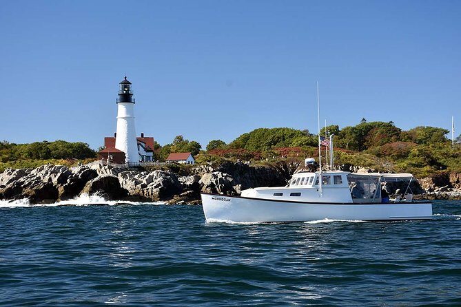 Maine Fall Foliage Private Lobster Boat Cruise with Local Drinks - Key Points