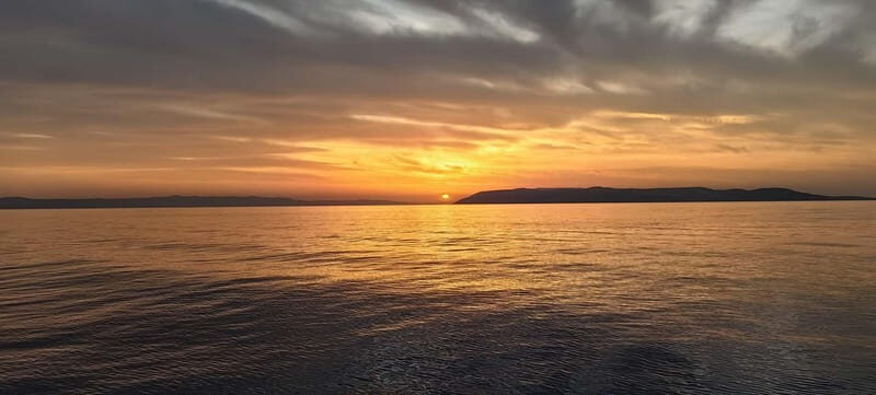 Makarska: Speedboat Sunset Tour to hidden bay on island Bra - Price & Value