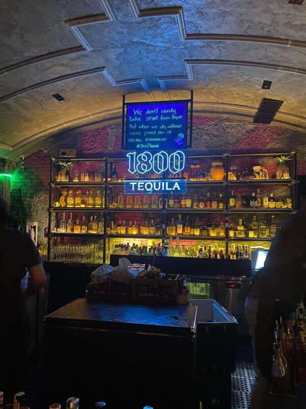 Makati: Bar Hopping - Key Points