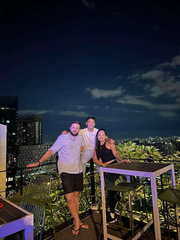 Makati: Rooftop Bar Hopping Tour with Venus - Key Points