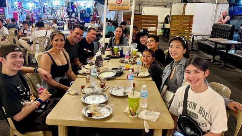 Makati Street food walking tour with Dinner - The Sum Up