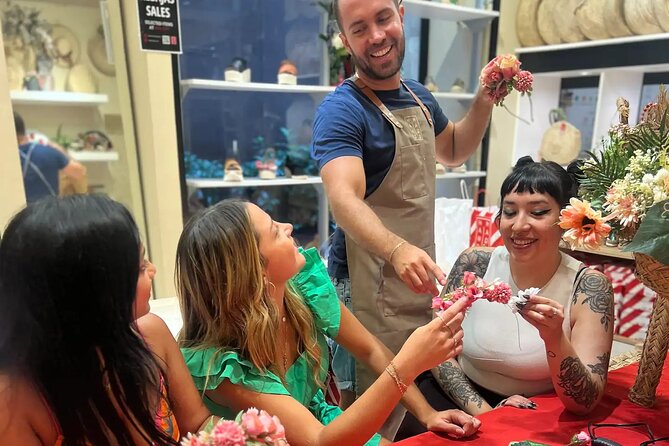 Make a traditional "tocado" sevillano - Key Points