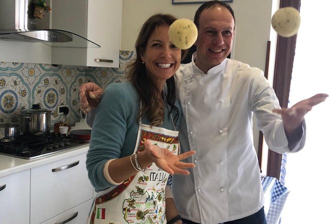 Make Neapolitan Pizza With A View Of Naples - The Art of Pizza Margherita