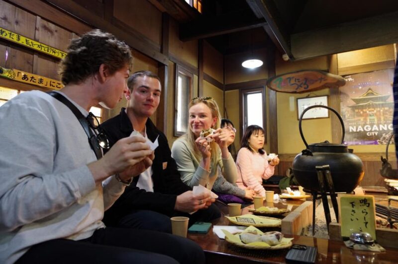 Make Oyaki Dumplings & Walk Around Zenkoji Temple in Nagano - Capturing the Experience Through Photography