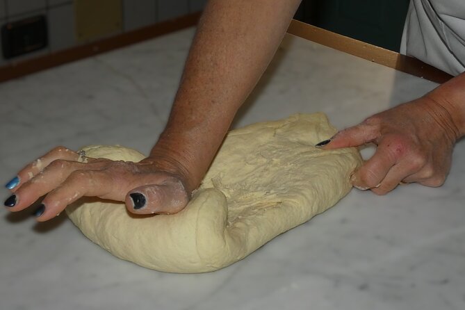 Make pasta, drink wine. Cooking class with transported included! - Authenticity and Guest Experiences