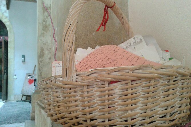 Make your Romantic Proposal in the City of Love - The Sum Up