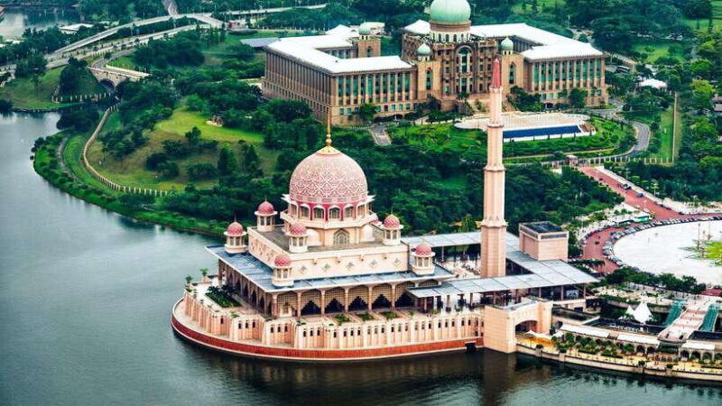Malacca & Putrajaya Tour - The Value of Visiting Both Cities in One Day