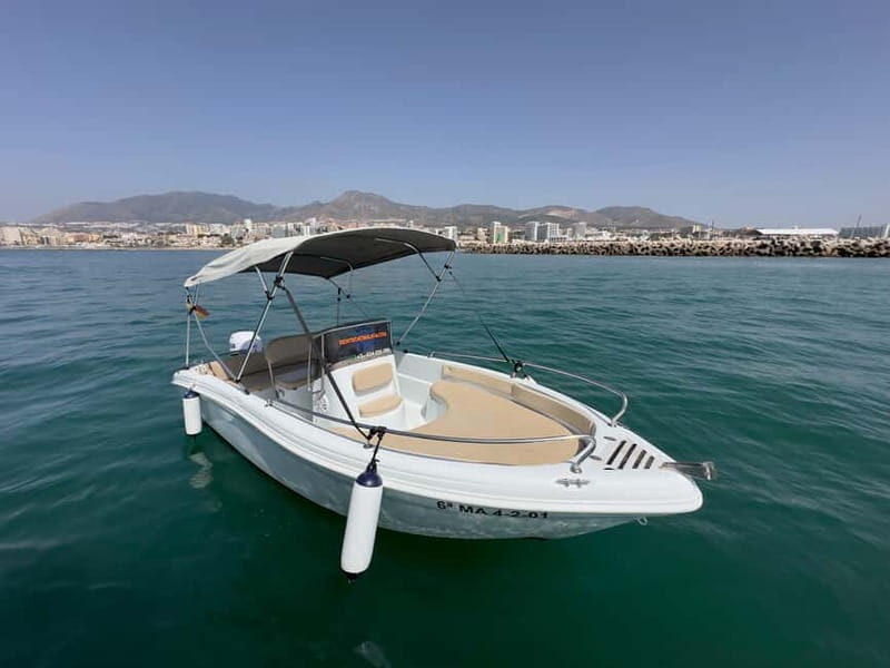 Malaga: Boat rentals without a license - An Honest Look at the Experience