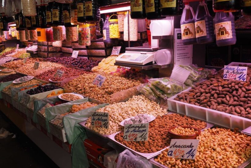 Malaga: City Center Walking Tour with Tapas Food Tastings - Exploring Malaga’s Historic Heart and Flavors