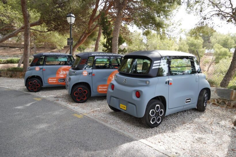 Malaga: Electric Car City Tour and visit Gibralfaro Castle - What’s Included and Practical Details