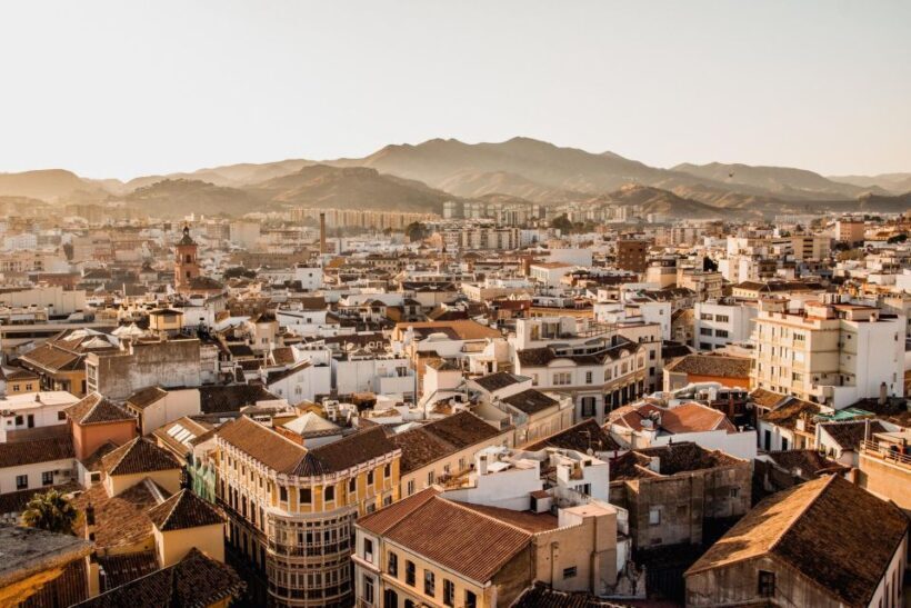 Malaga: Express Walk with a Local in 60 minutes - A Closer Look at the Experience