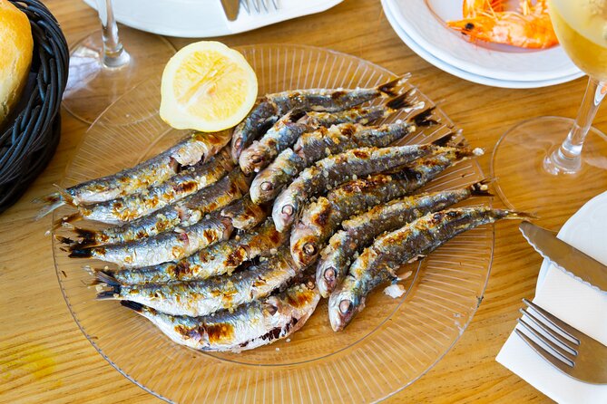 Malaga Food Tour: Tapas, Drinks and Delights With a Local - Discovering Malagas Rich Food Traditions