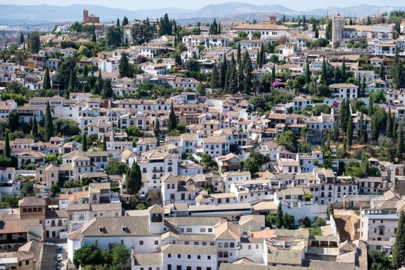 Malaga: Granada Day Trip with Alhambra, Palaces and Gardens - Cost and Value