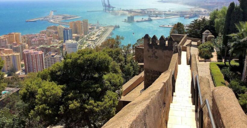 Malaga: group walking tour - Key Points