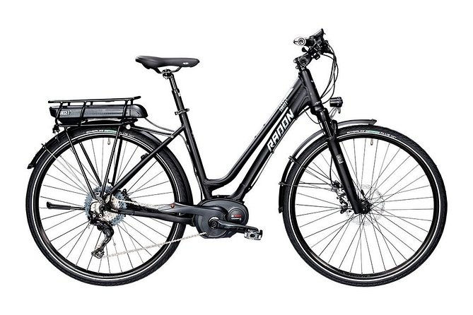 Malaga Highest Peak E-Bike Tour: White Village Olias and El Palo - Enjoying Traditional Tapas in Local Restaurants