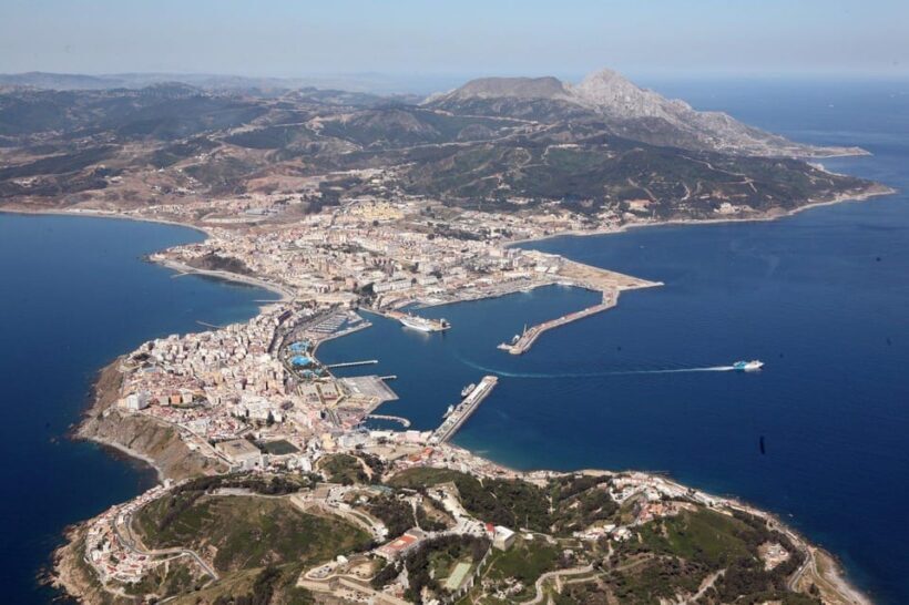 Malaga: Tetouan, UNESCO Site & Ceuta private tour to Morocco - Exploring Tetouan’s Vibrant Medina