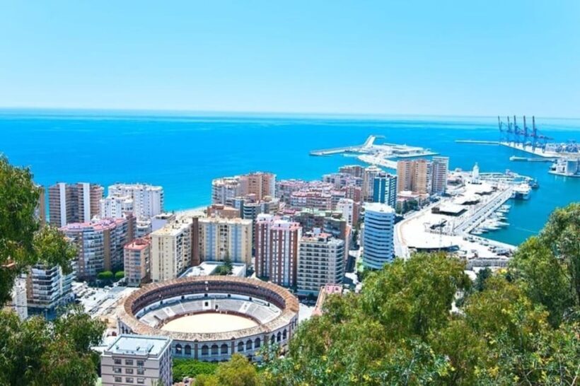 Malaga: Walking Tour of Must-See Attractions - What You Can Expect from the Tour