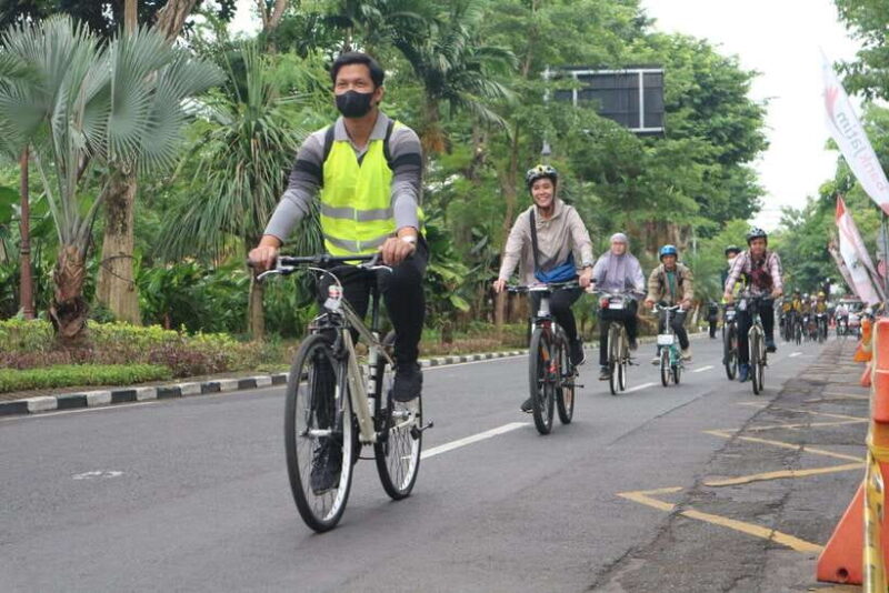 MALANG CITY BIKE TOURS : EXPLORE HERITAGE, VILLAGE, NATURE - Key Points