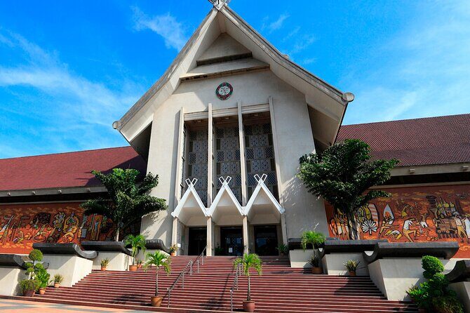 Malaysia National Museum with Kuala Lumpur City Famous Landmarks - An In-Depth Look at the Tour Experience