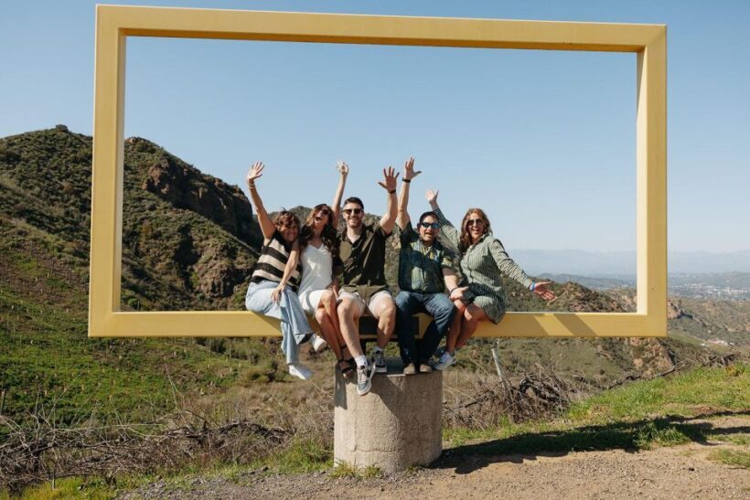 Malibu: Vintage VW Bus and Vineyard Tour - Wine Tasting and Snacks: A Tasty Addition