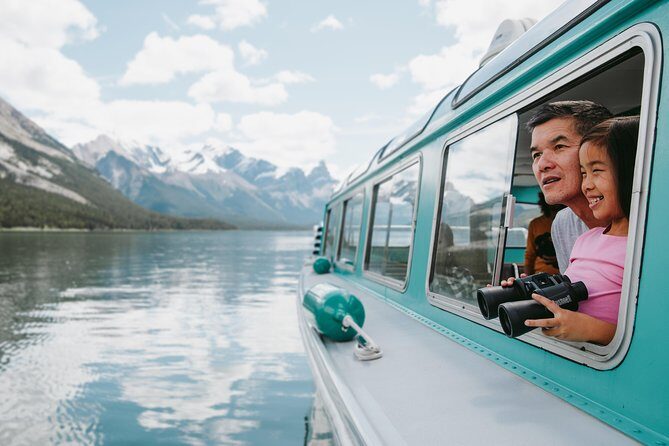 Maligne Lake Cruise - Setting the Scene: Jasper National Park and Maligne Lake