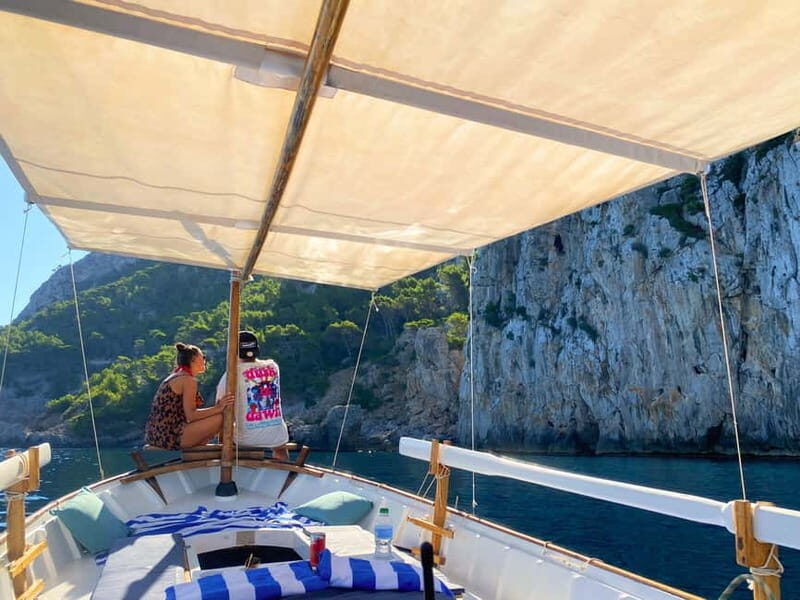 Mallorca: Alcudia: Private Boat Tour with Snorkel - Authenticity and Highlights