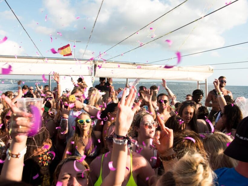 Mallorca: Boat Party with Live DJs, Lunch, & Nightclub Entry - The Afterparty