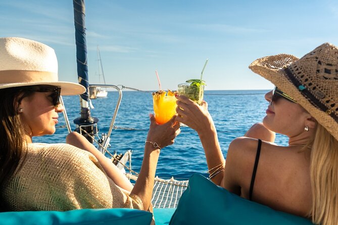 Mallorca Catamaran Small Group Cruise with Tapas 4-hours - What Sets This Tour Apart