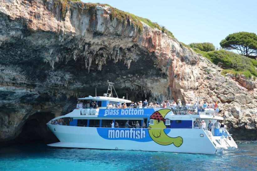 Mallorca: Glass-Bottom Catamaran Along the East Coast - An in-depth Look at the Mallorca Glass-Bottom Catamaran Tour