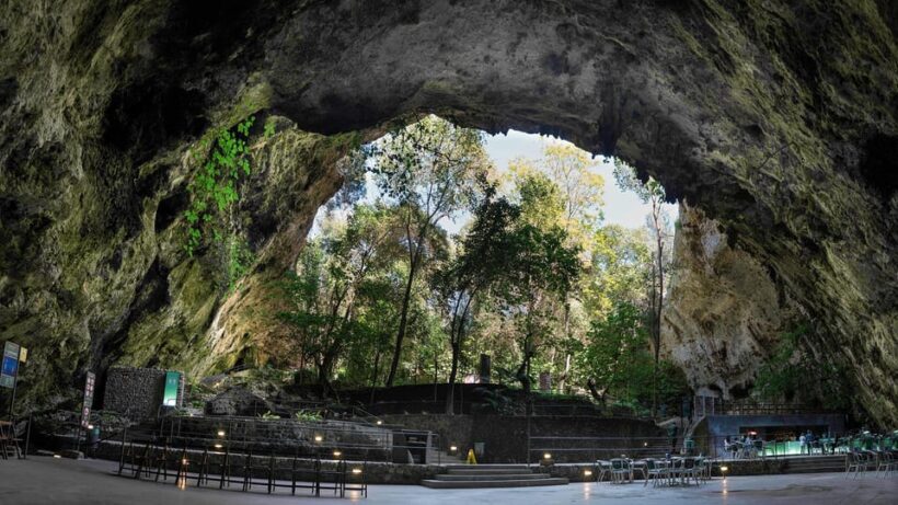 Mallorca: Half-Day Hams' Caves Tour with Pearl Shop Visit - The Experience: Pros and Cons