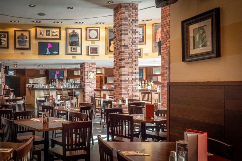 Mallorca: Hard Rock Cafe Entrance with Lunch or Dinner - FAQ