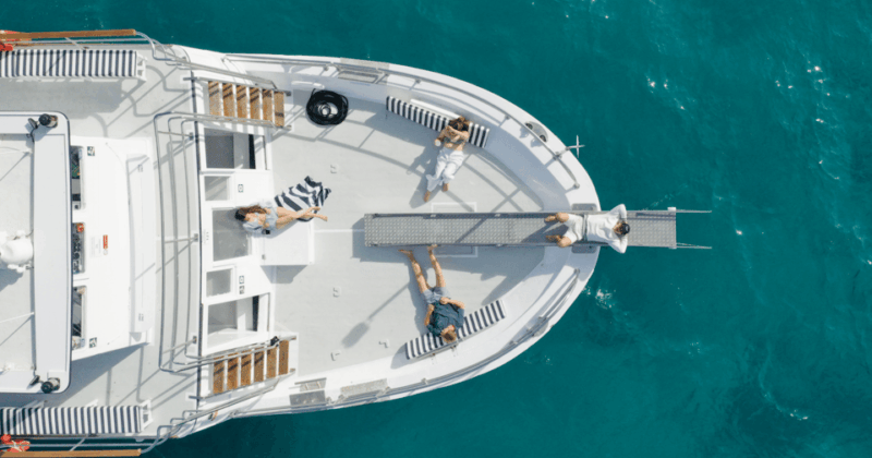 Mallorca: Morning boat tour around Palma Bay with snorkelling 2h - Key Points