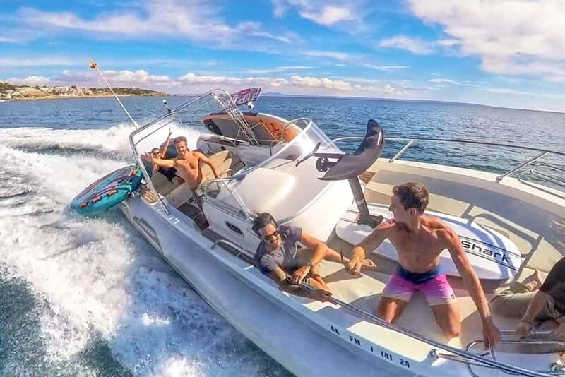 Mallorca: Private Watersports Boat. LUNCH Drinks SUP, Tubing - The Value of This Experience