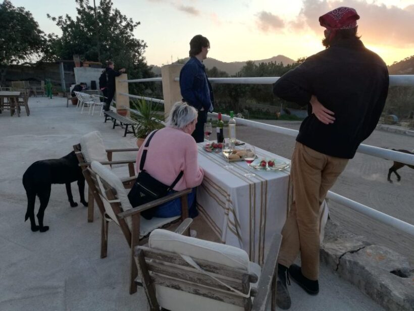 Mallorca: Sunset & Spanish Riding School Show - FAQ
