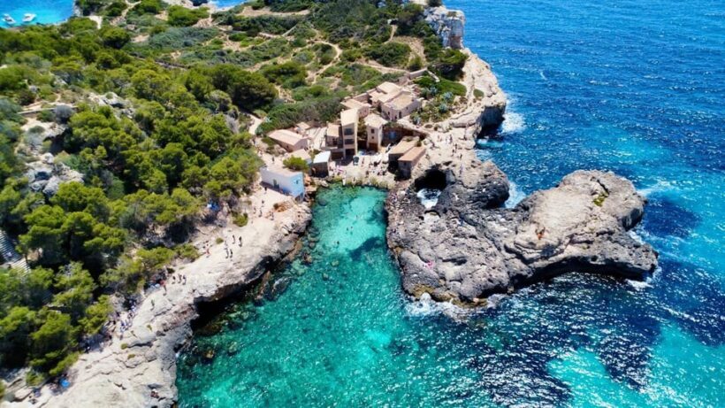 Mallorca: Vintage Sunset tour by the sea with a picnic - The Sum Up