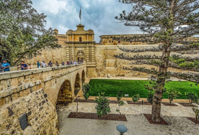 Malta: Mdina, Dingli Cliffs and San Anton Botanical Gardens - Who is this tour best suited for?